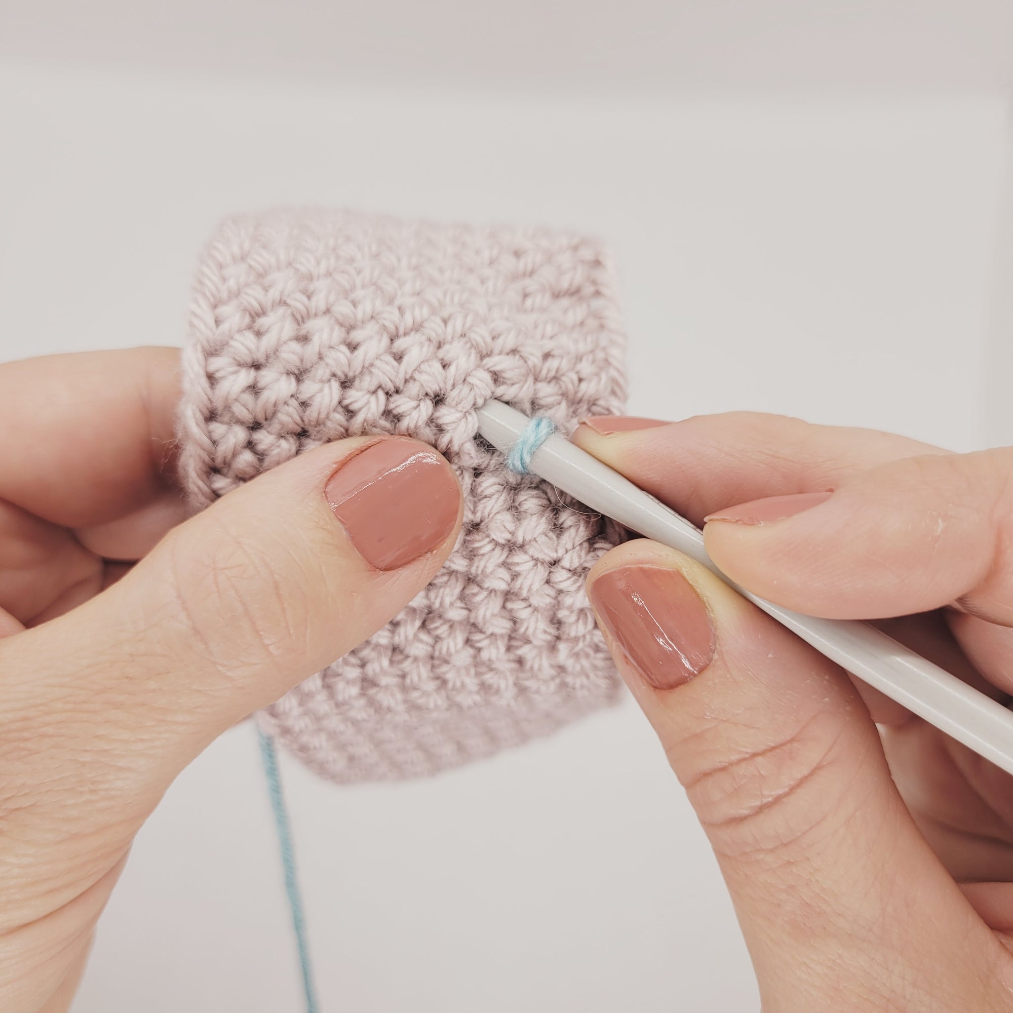 Surface slip stitch – Julivia