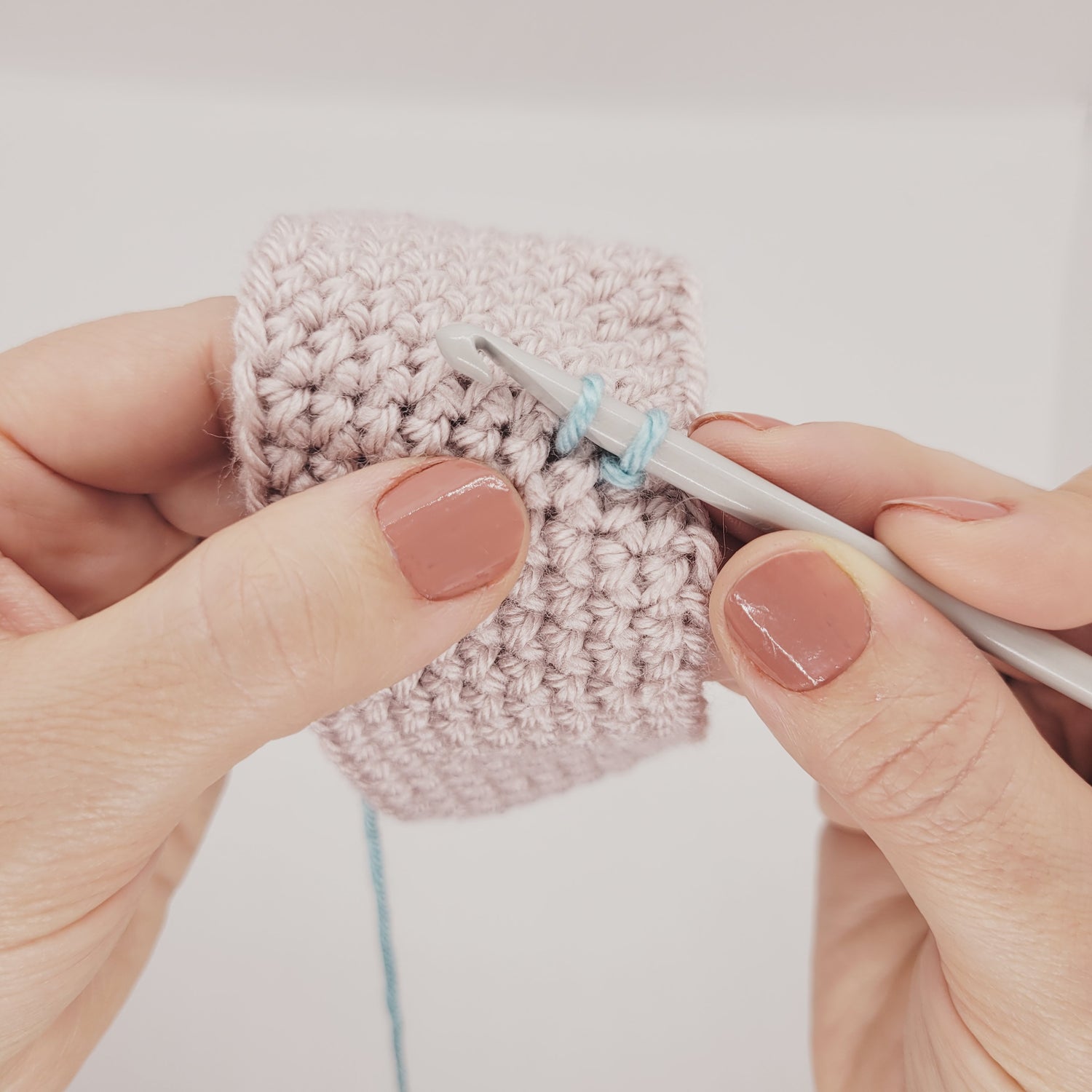 Surface slip stitch – Julivia